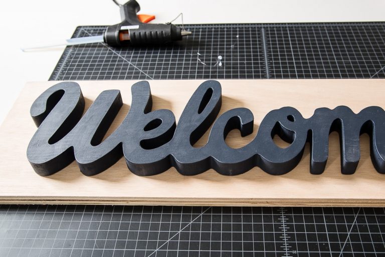 DIY Easy Welcome Sign | Christene Holder Home