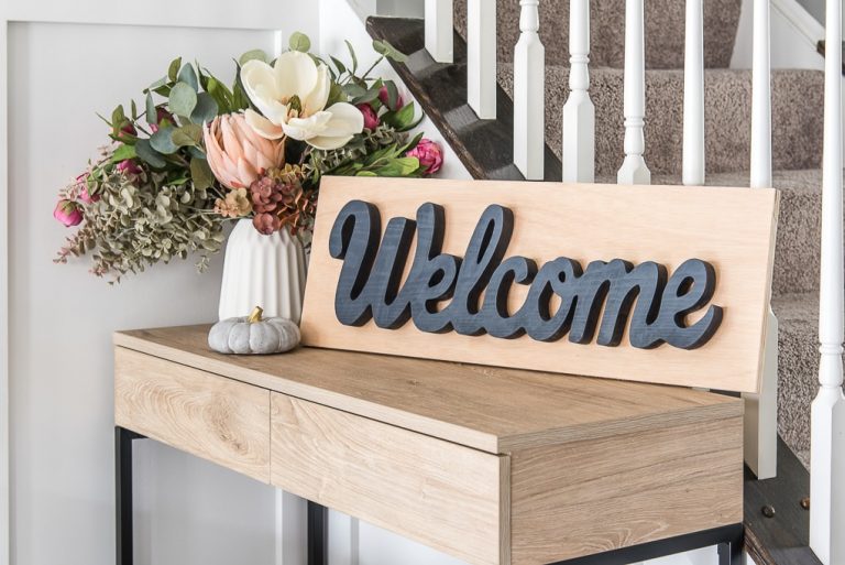 DIY Easy Welcome Sign | Christene Holder Home