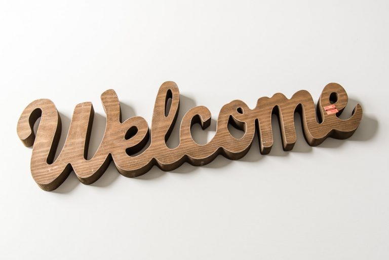 DIY Easy Welcome Sign | Christene Holder Home