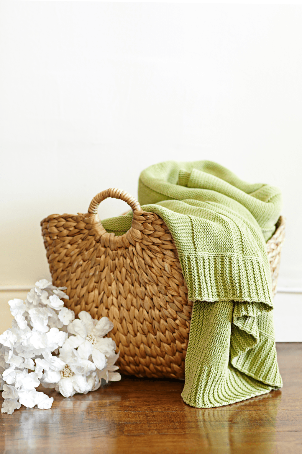 10 Simple Solutions for Organizing Linens Without a Linen Closet ...